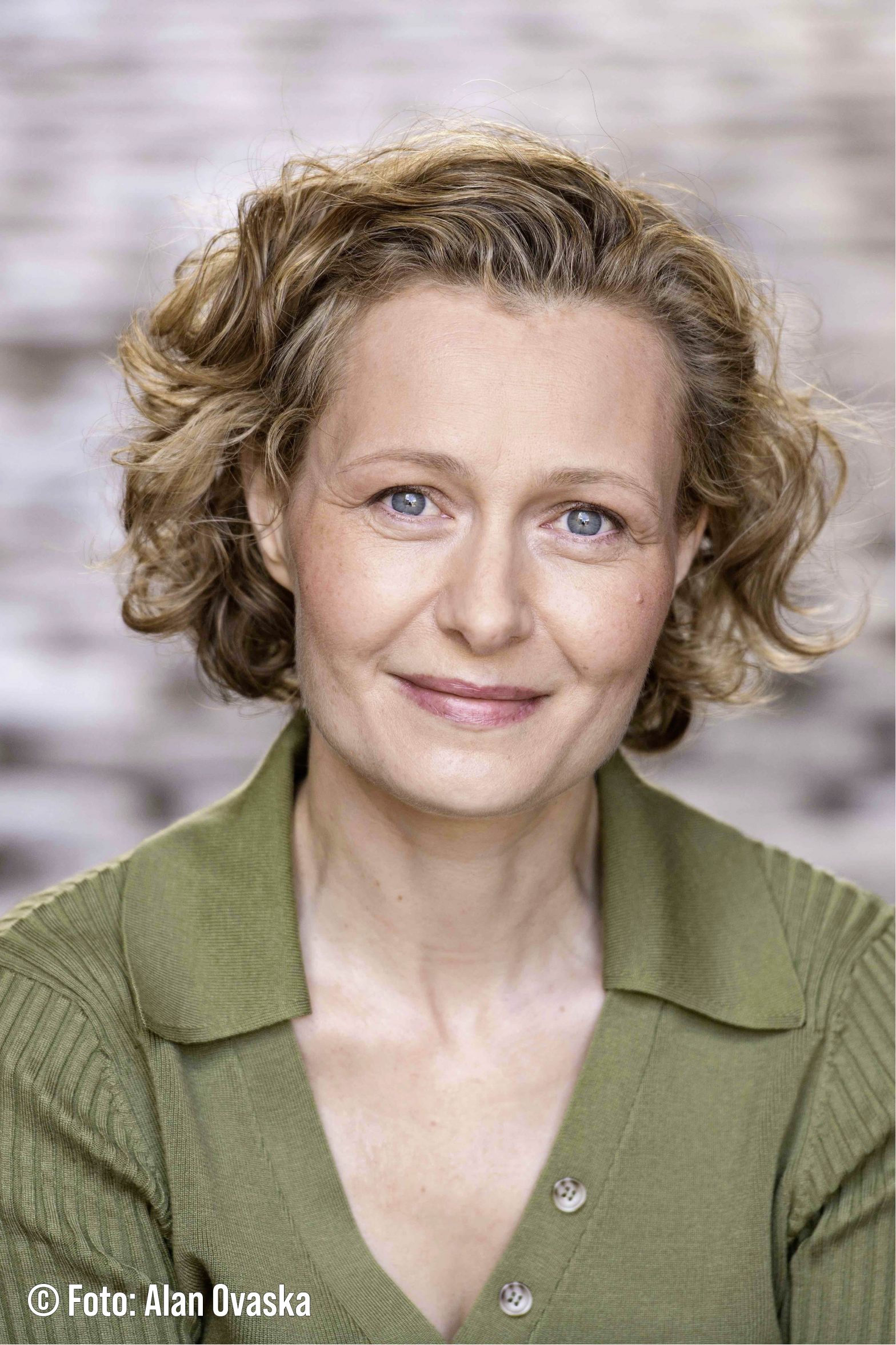 Emese Fay – Renaissance Theater